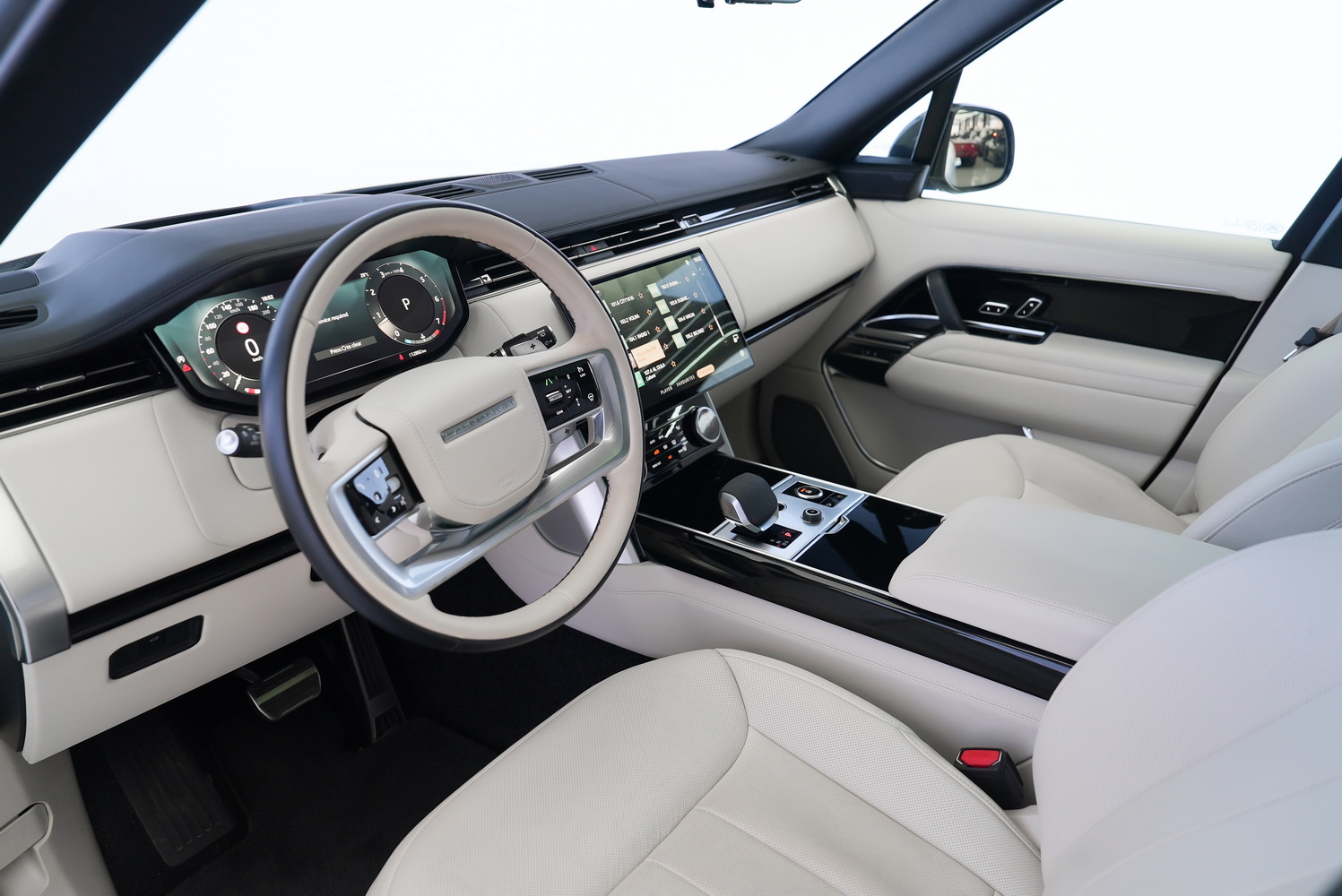 2023 White Range Rover Vogue Autobiography P530 V8