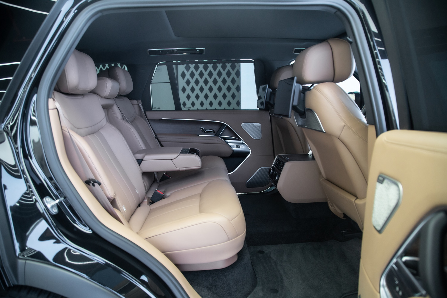 2023 Black Range Rover Vogue Autobiography LWB For Sale in Dubai, UAE