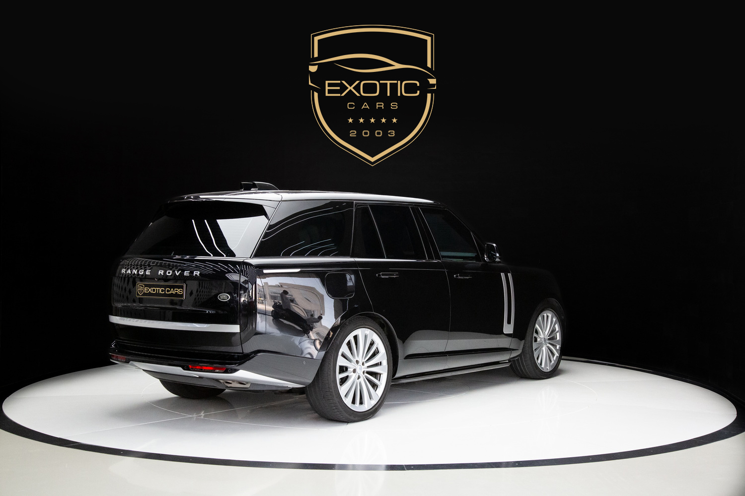 2022 Black Range Rover Vogue First Edition P530 For Sale in Dubai, UAE