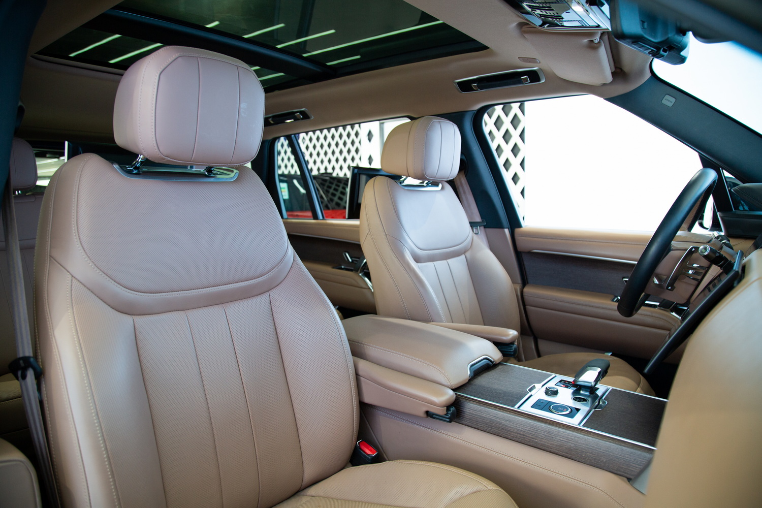 Used 2022 Range Rover HSE P530 Long Wheelbase For Sale in Dubai, UAE