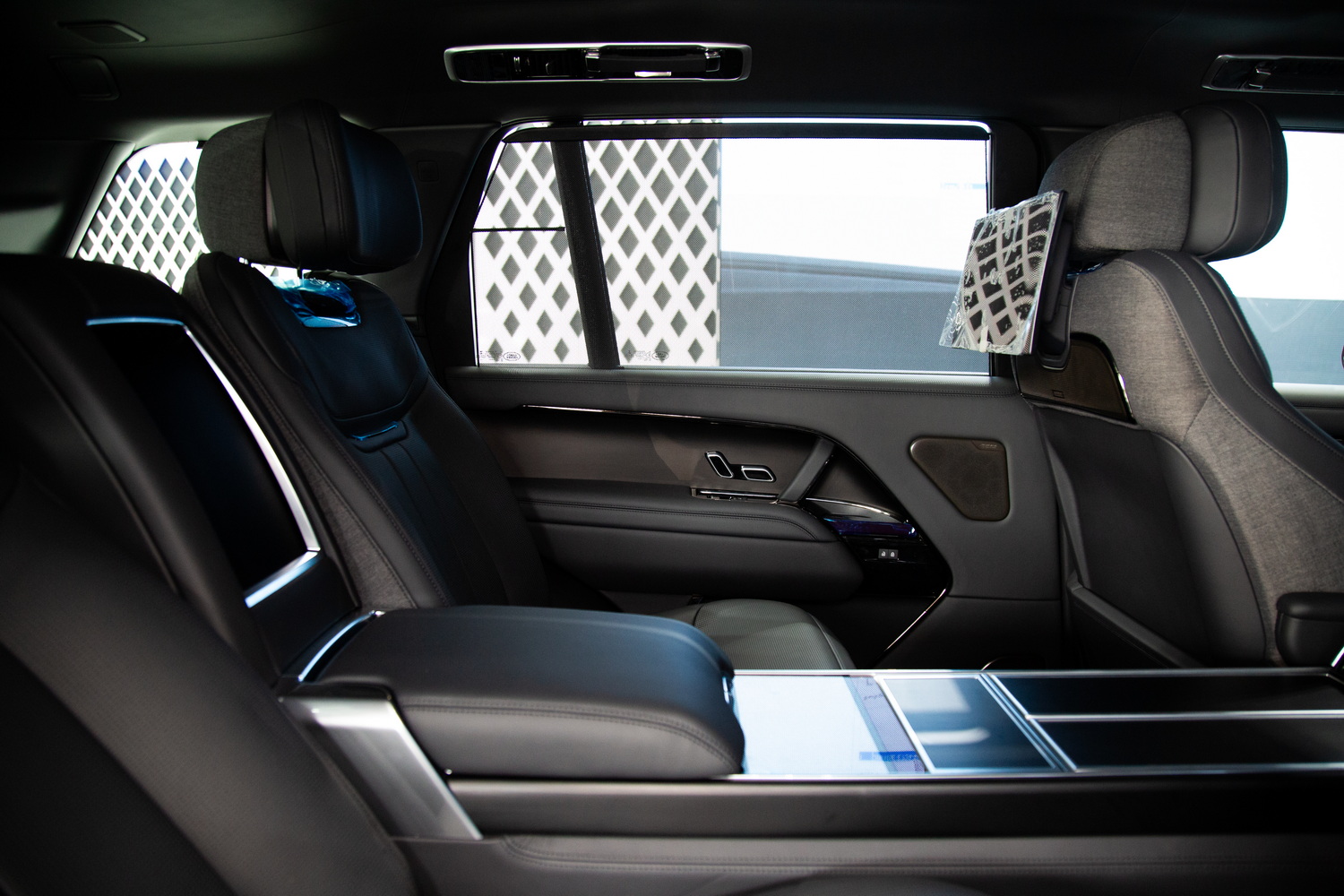 2023 Range Rover SV Autobiography LWB | Exotic Cars Dubai