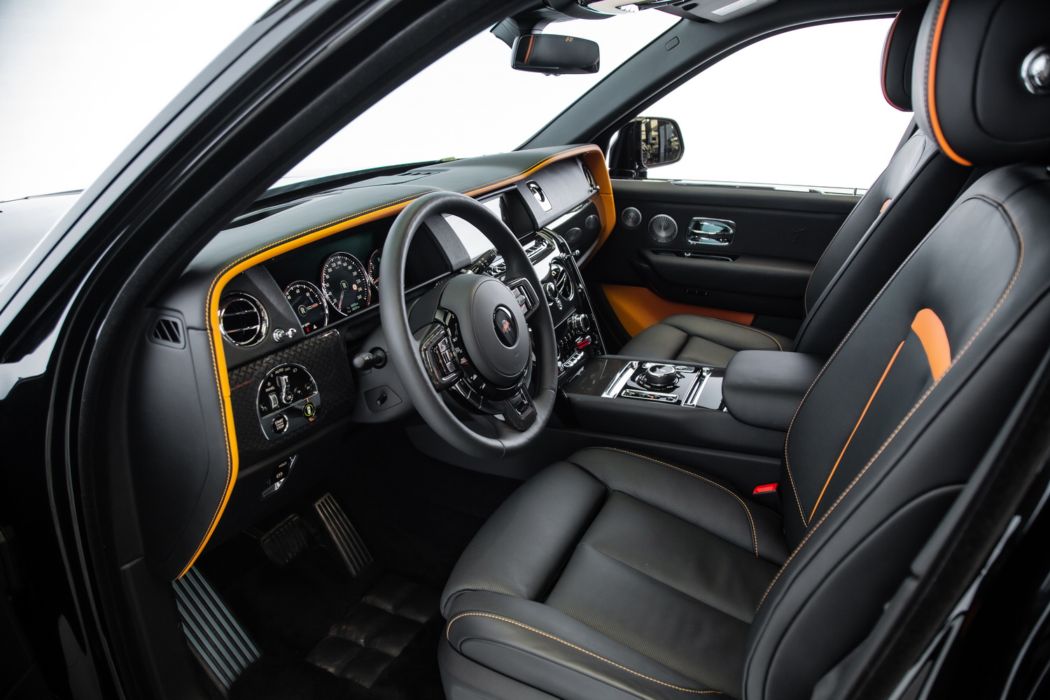 Used 2023 Rolls Royce Cullinan Black Badge For Sale in Dubai, UAE