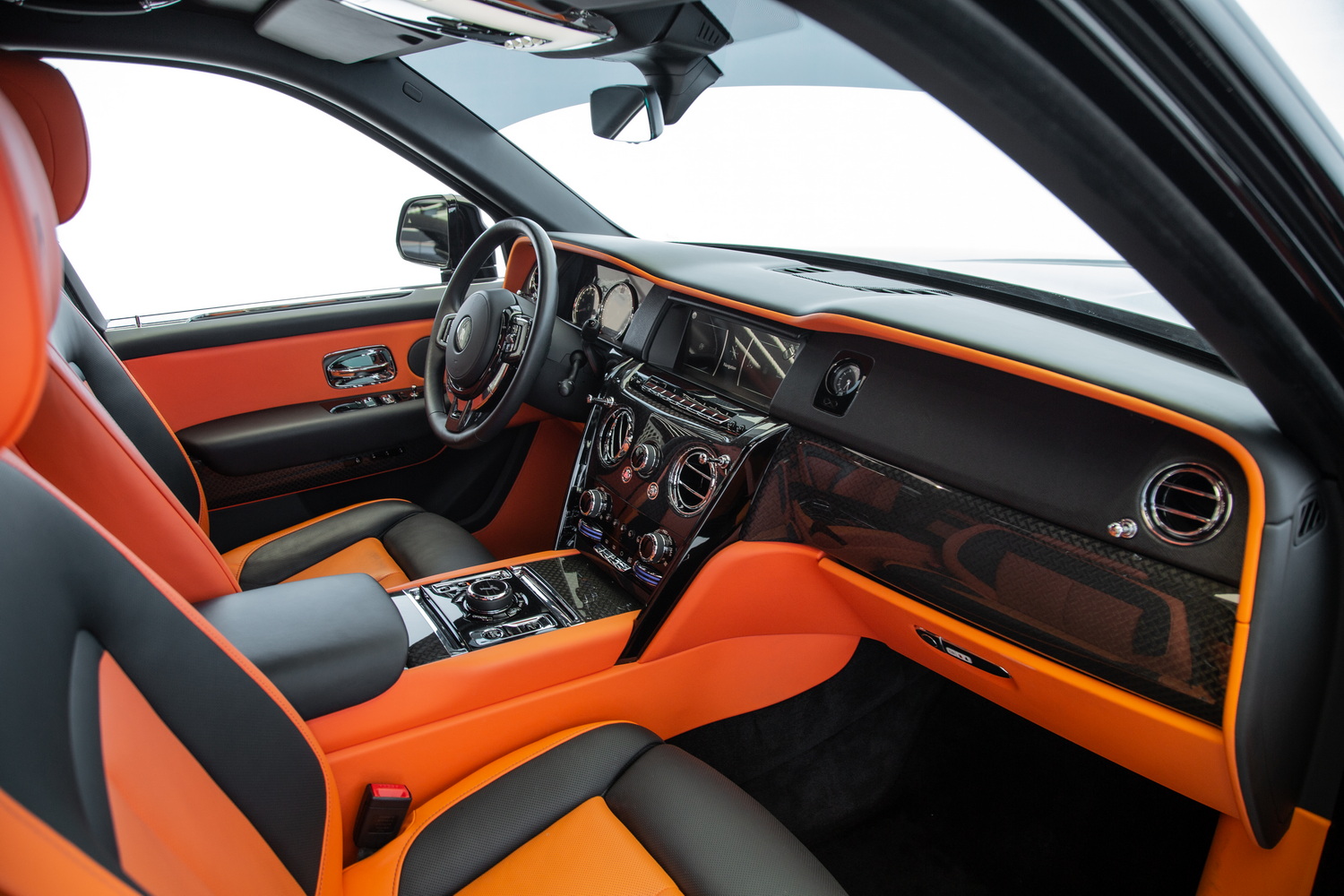 2022 Black Rolls Royce Cullinan Black Badge For Sale in Dubai, UAE