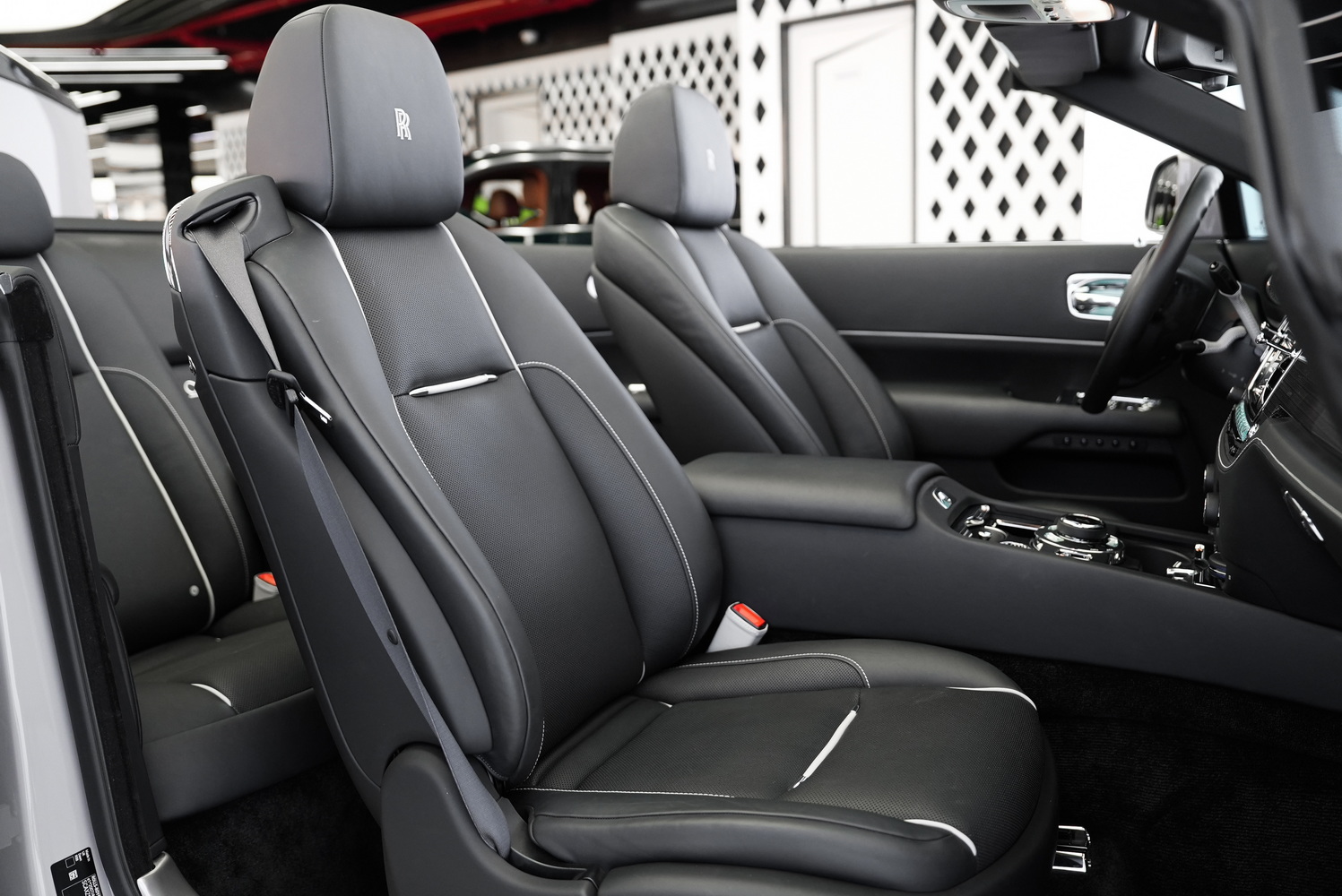 2021 Nardo Grey Rolls Royce Dawn ONYX Edition For Sale in Dubai, UAE