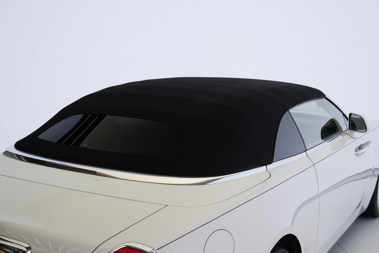 2017 White Rolls Royce Dawn For Sale in Dubai, UAE