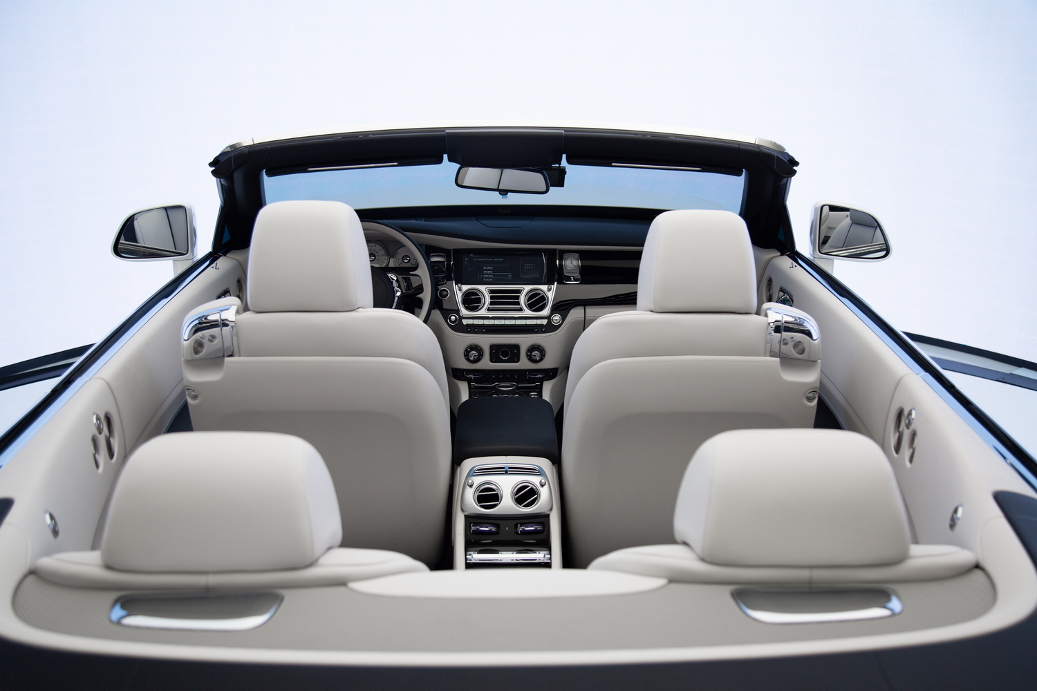 2019 White Rolls Royce Dawn For Sale in Dubai, UAE