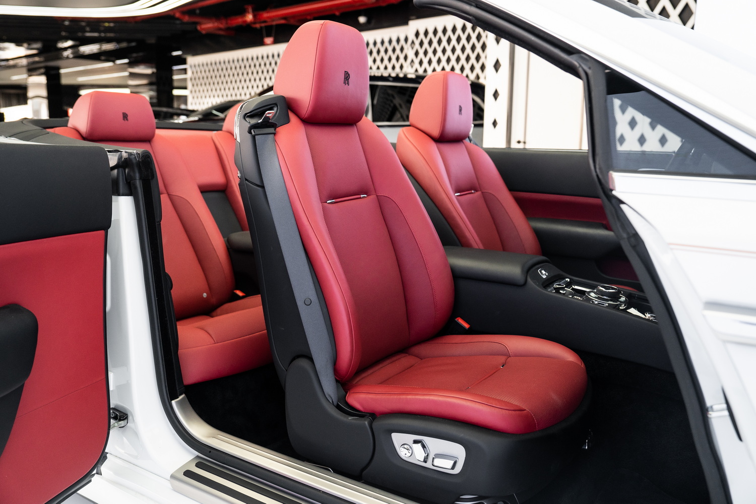 2016 White Rolls Royce Dawn For Sale in Dubai, UAE