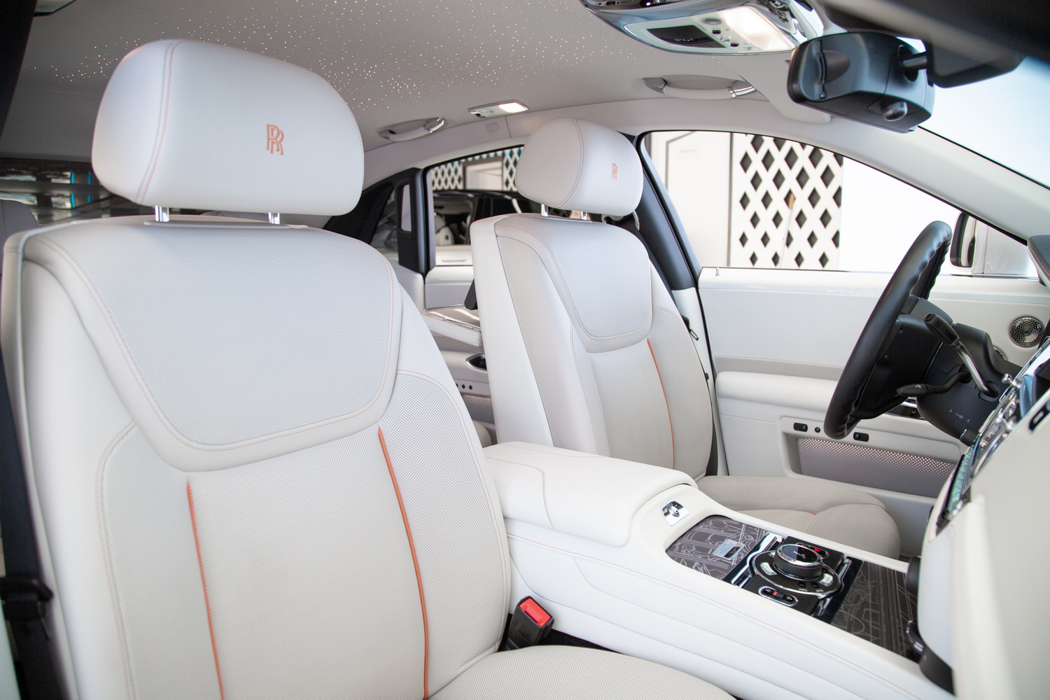 2020 White Rolls Royce Ghost Zenith Collection For Sale in Dubai, UAE