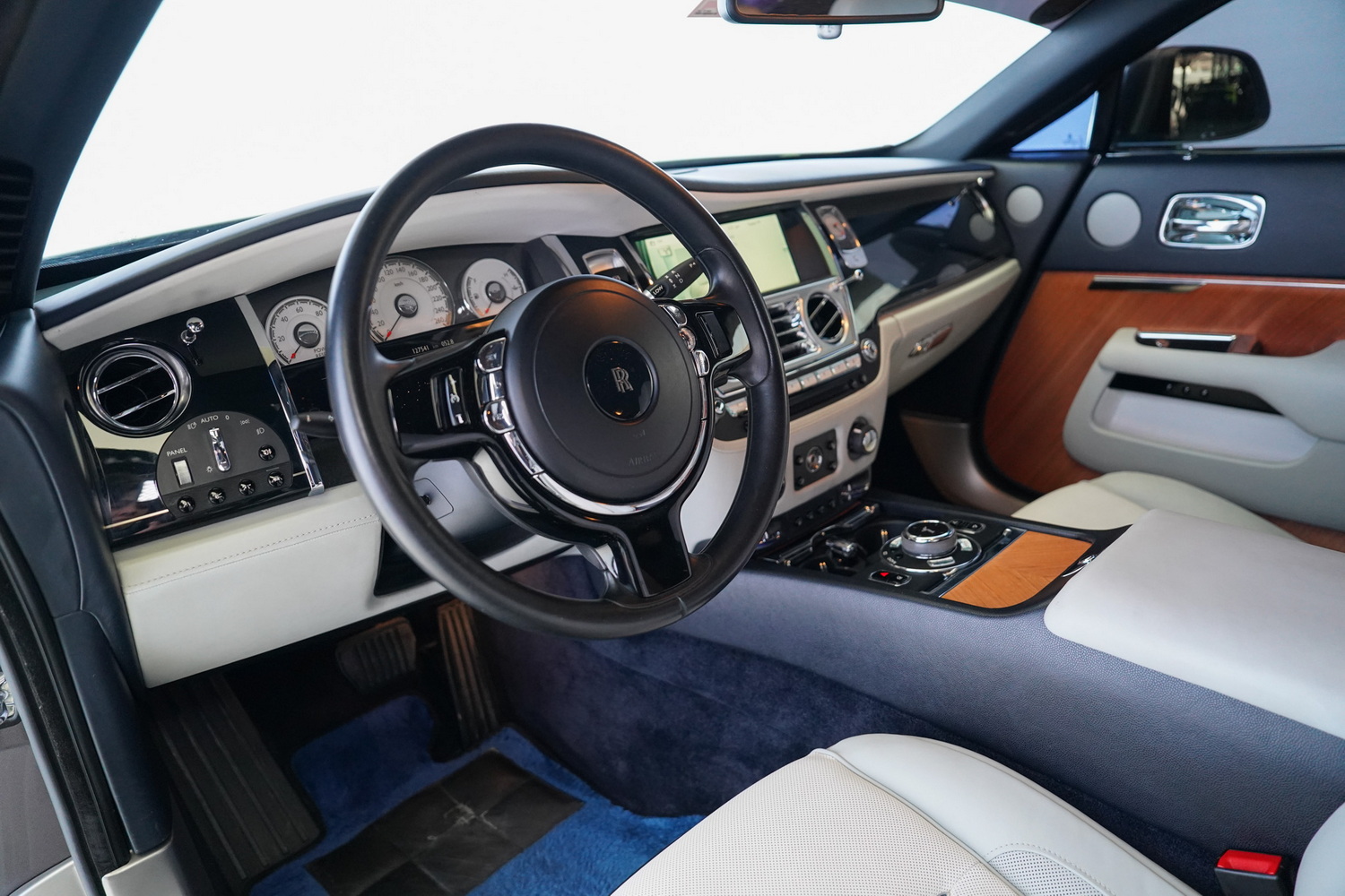 2016 Grey + Green Rolls Royce Wraith 30th Anniversary 1 of 1 For Sale ...