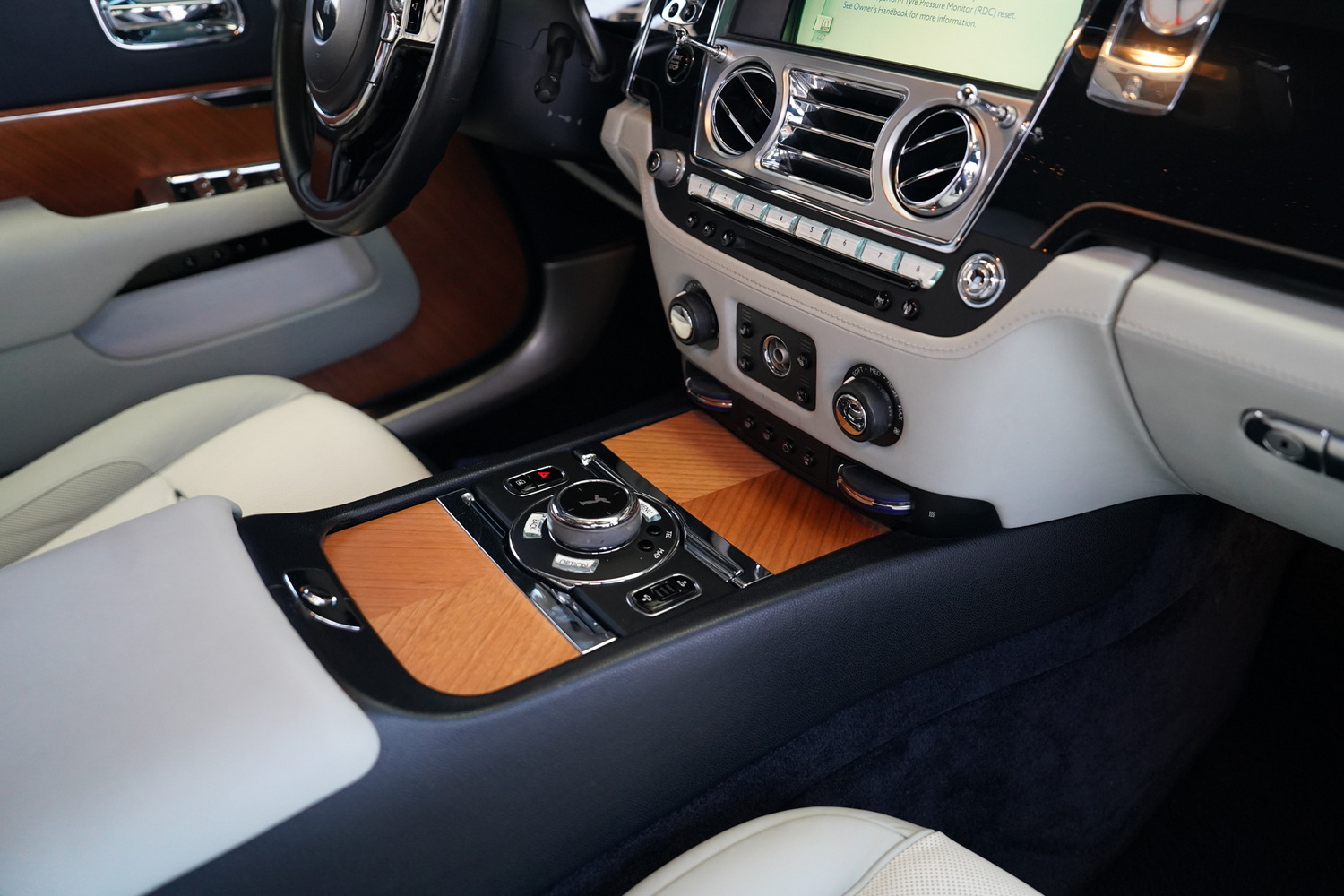 2016 Grey + Green Rolls Royce Wraith 30th Anniversary 1 of 1 For Sale ...